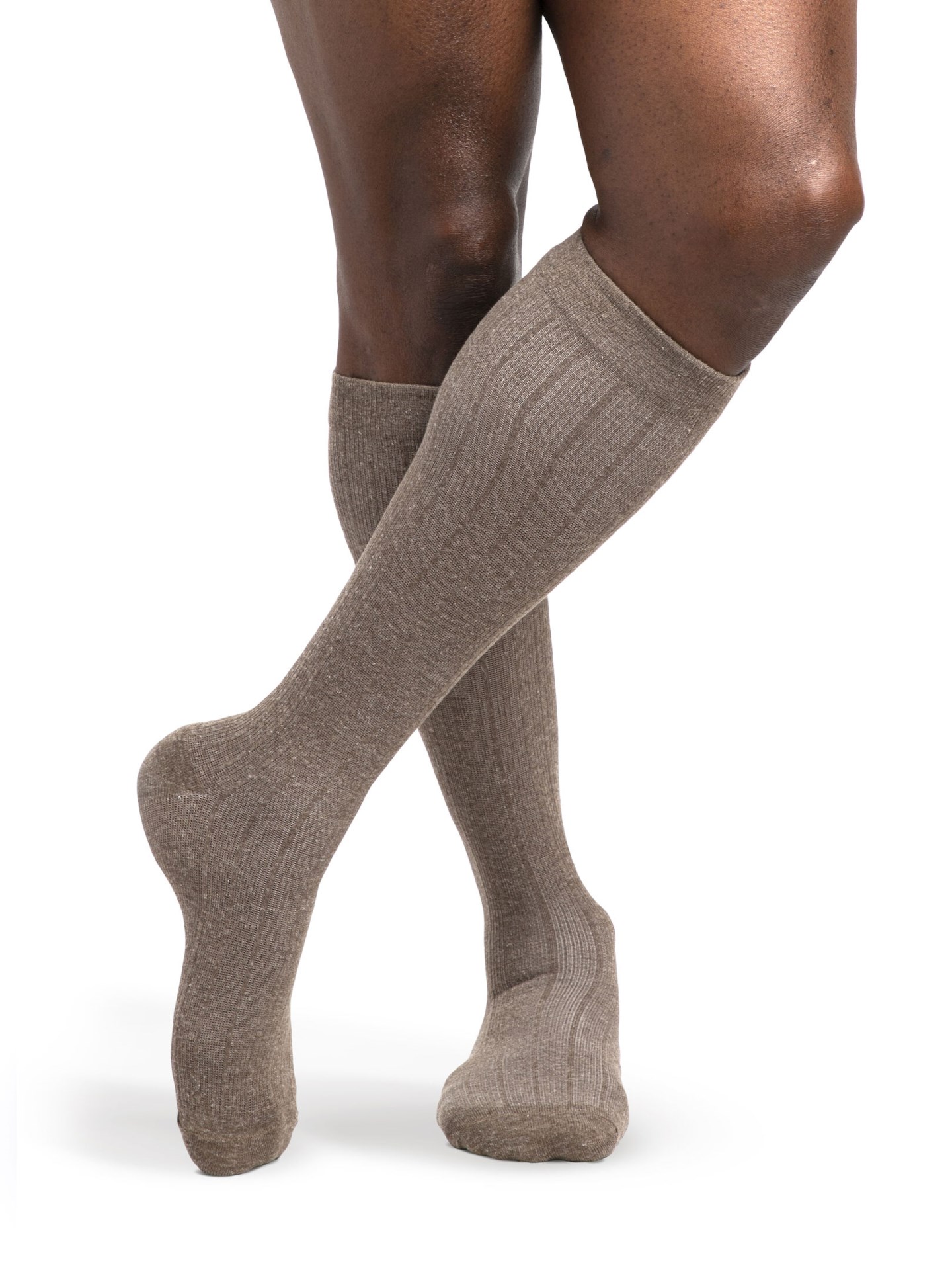 Sigvaris Linen calf length compression socks | Sigvaris.com